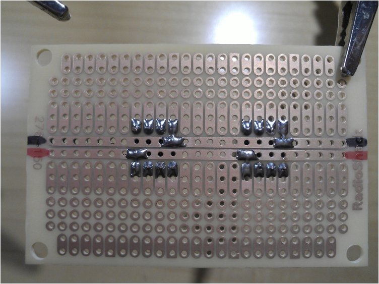 How to Build a Homemade Clapper to Adjust the Lights and Set the Mood