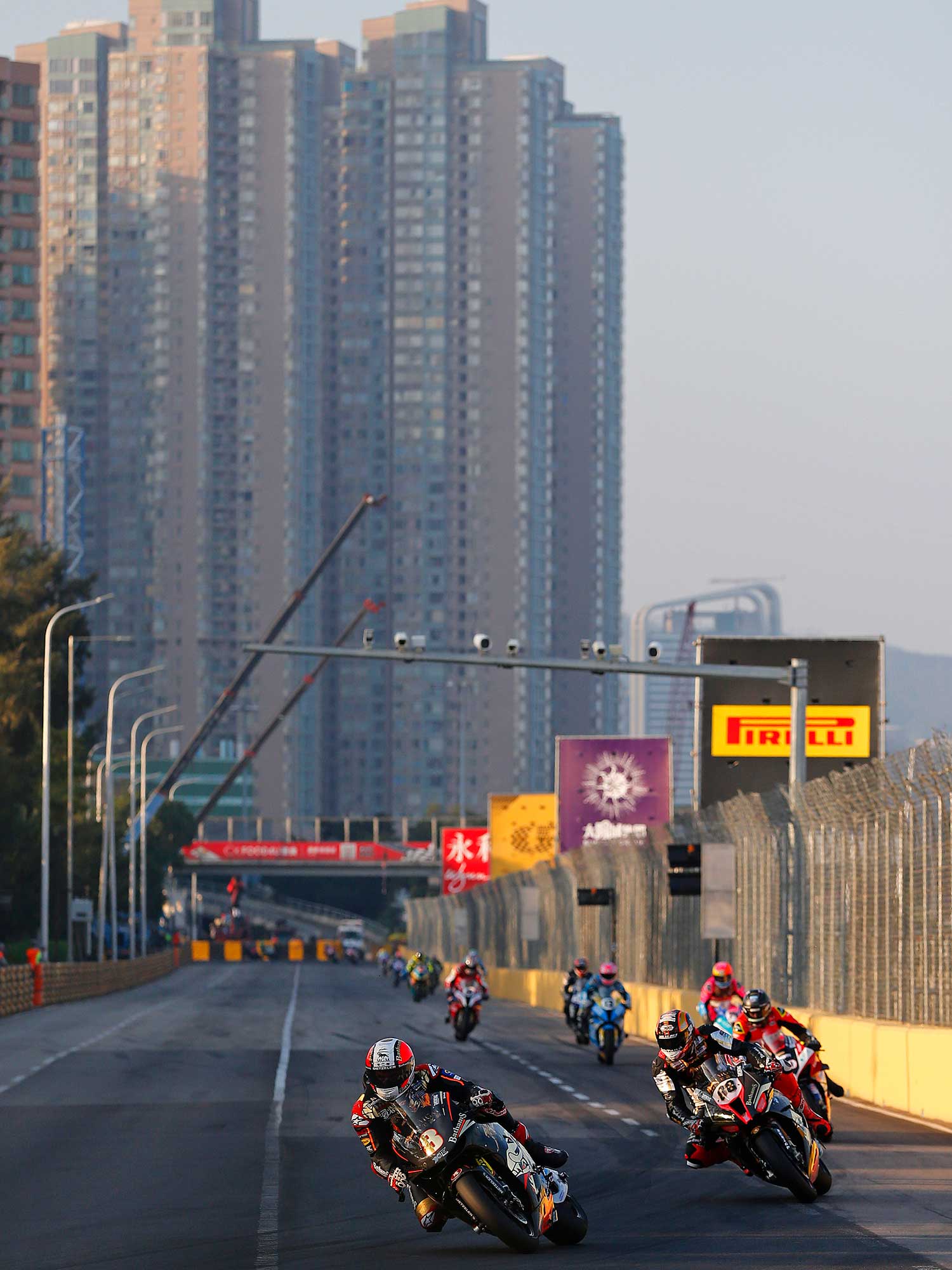 The world’s most thrilling motorcycle race, in photos | Popular Science