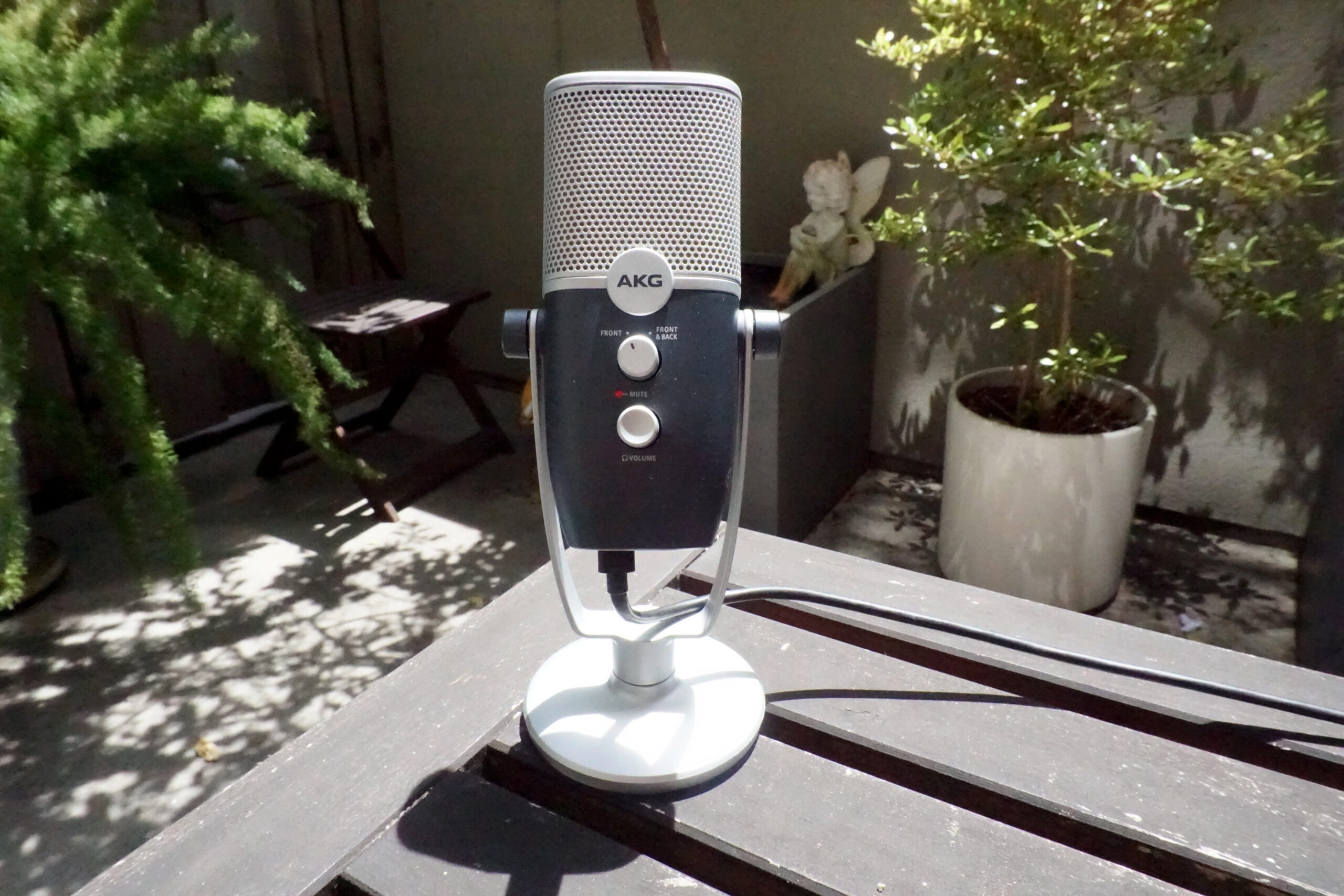 AKG Ara USB Condenser Mic review: A focus on fidelity | Popular Science