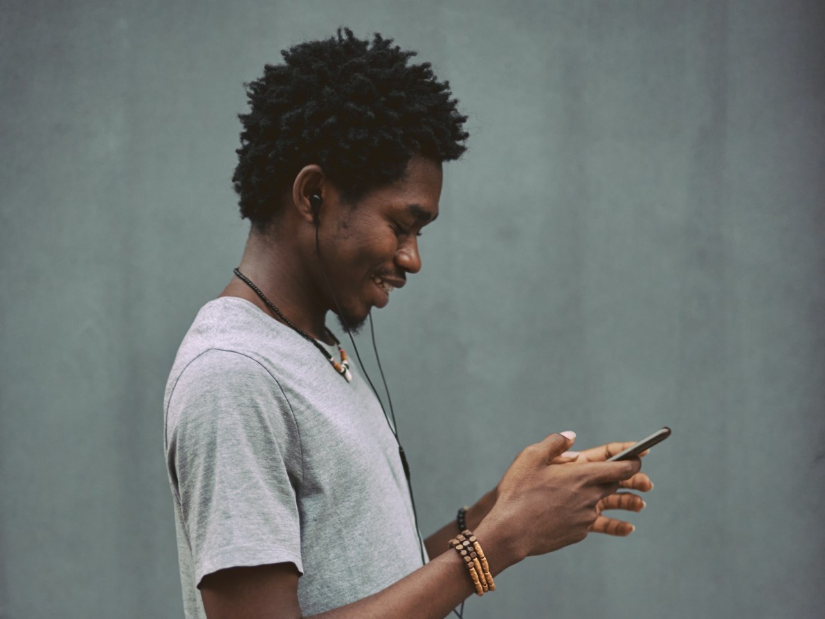 How to use gestures on Android and iOS phones | Popular Science