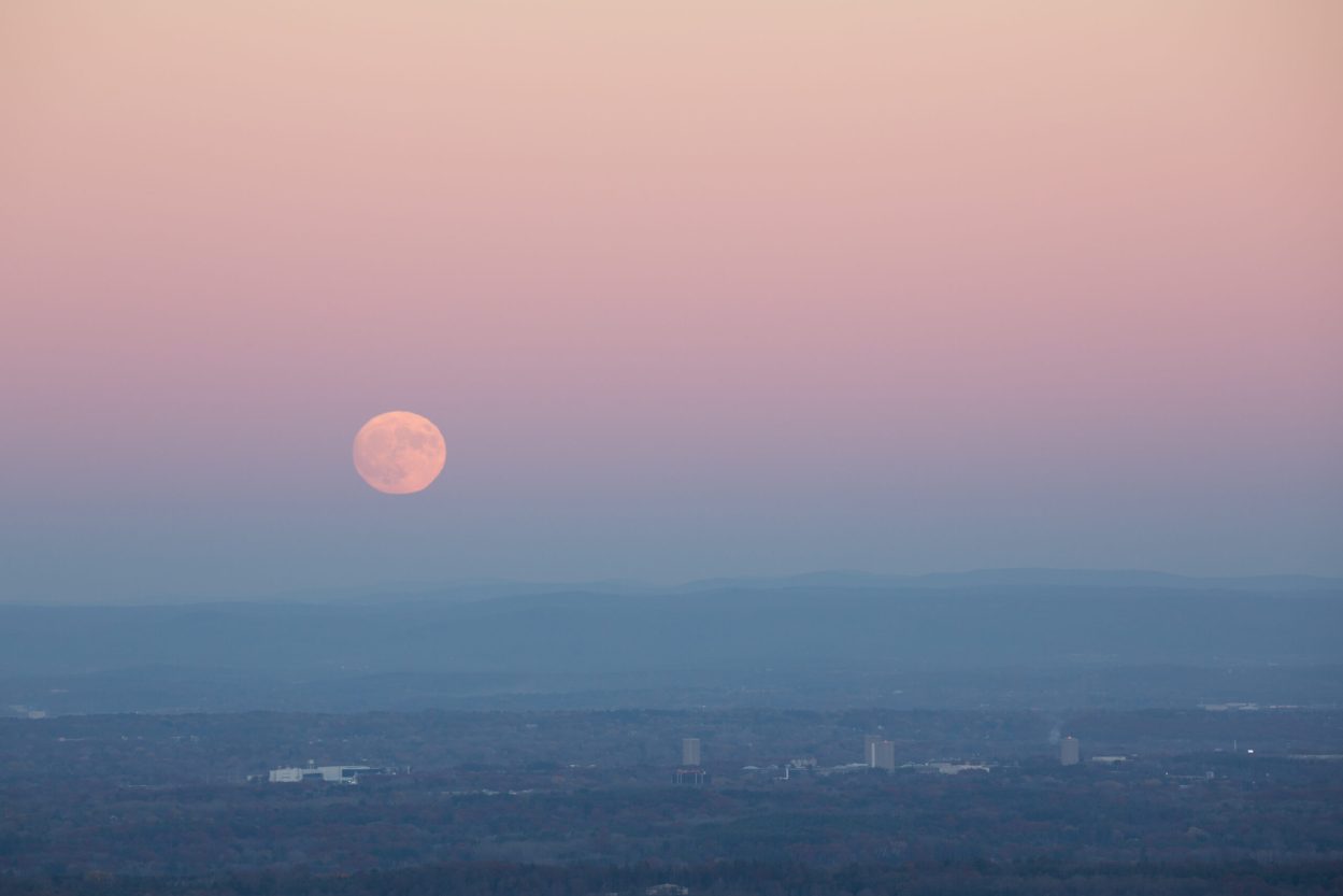 How to photograph the moon that doesn’t look like a tiny, white blob