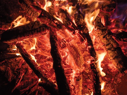 How to build the ultimate campfire