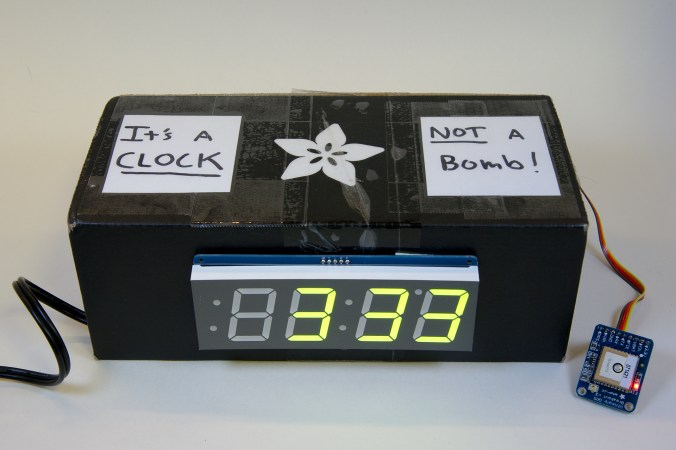 Make Your Mornings Explosive With a Defusable Alarm Clock