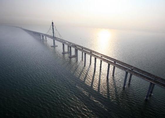 China Opens the World's Longest Bridge Over Water, Toppling American ...