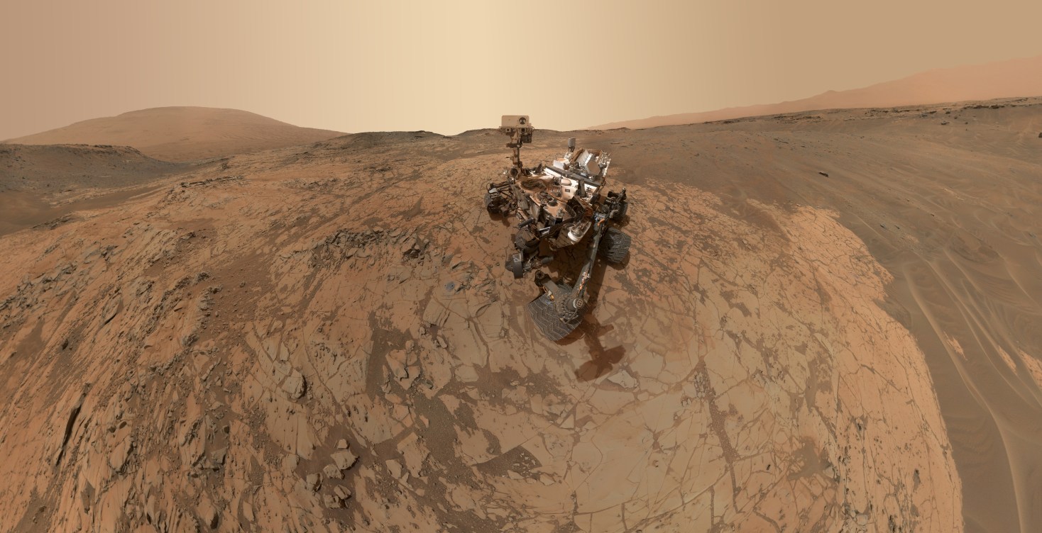 Ancient Mars Crater Had Huge Lakes