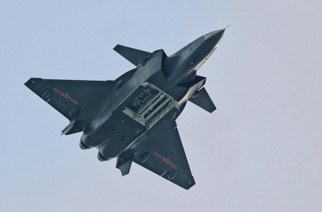 Chinese Air-To-Air Missile Hits Targets, Spooks USAF General