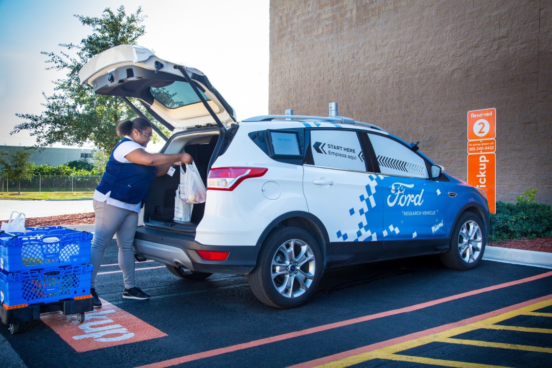 This self-driving grocery delivery car will sacrifice itself to save ...