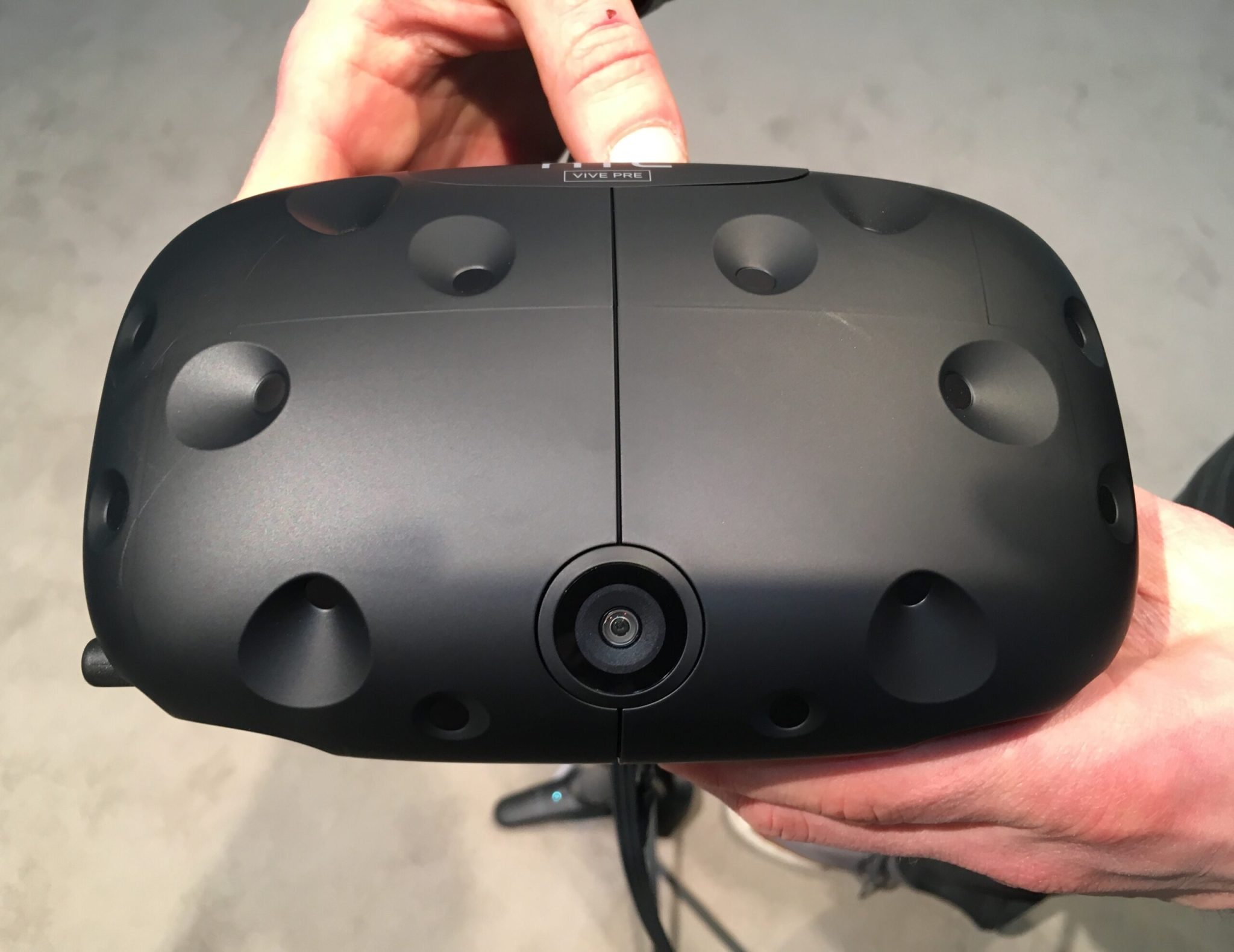 Stanford researchers may have found the key to better VR headsets in ...