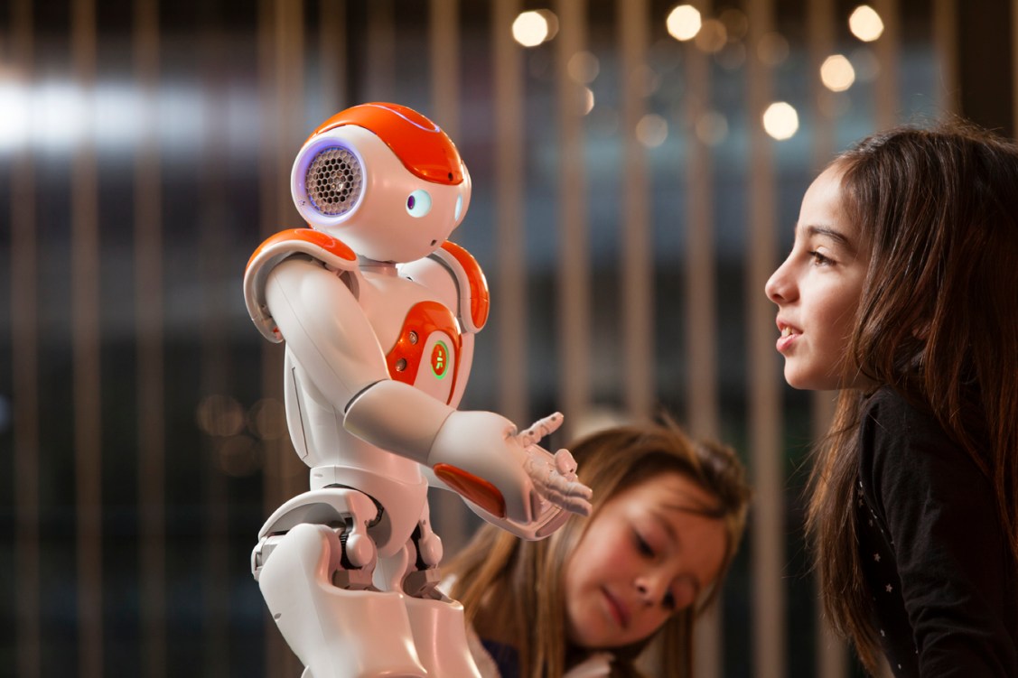 Let This Robot Write An Employee Farewell Letter For You