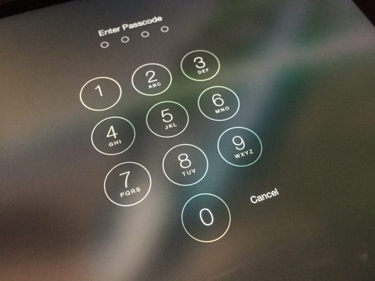 This Box Can Figure Out Your 4-Digit iPhone Passcode