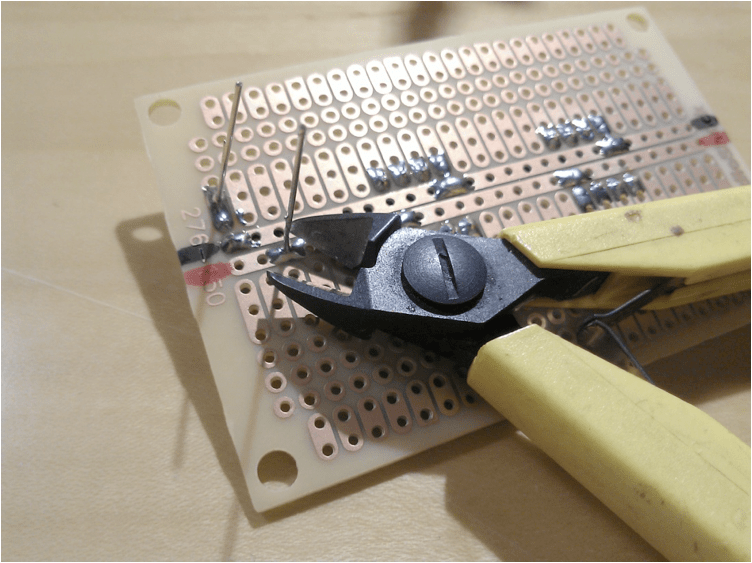 How to Build a Homemade Clapper to Adjust the Lights and Set the Mood