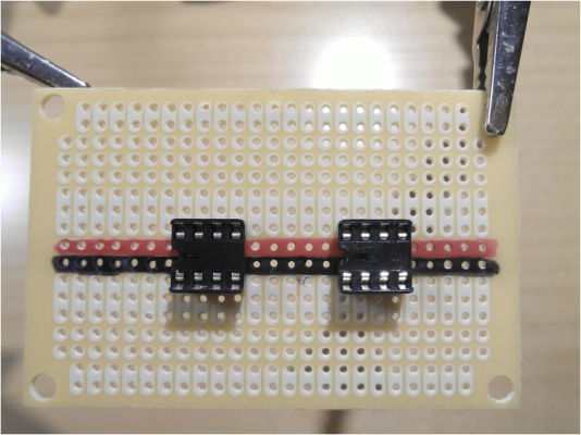 How to Build a Homemade Clapper to Adjust the Lights and Set the Mood