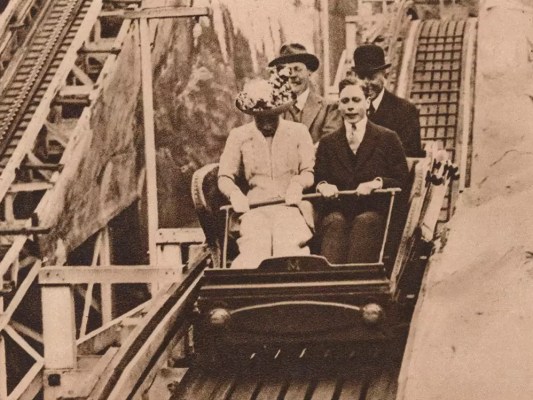 The exhilarating history of roller coaster photography