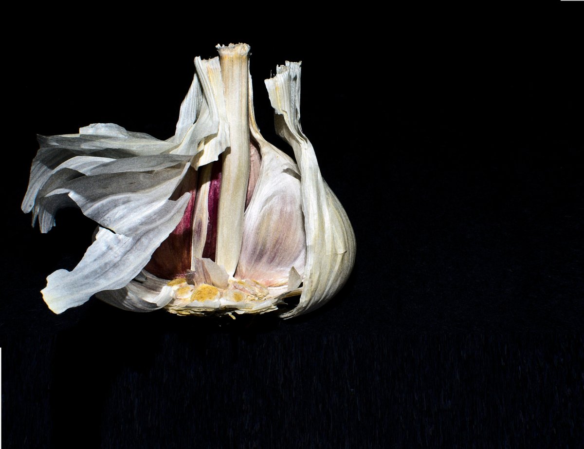 You can taste garlic with your feet
