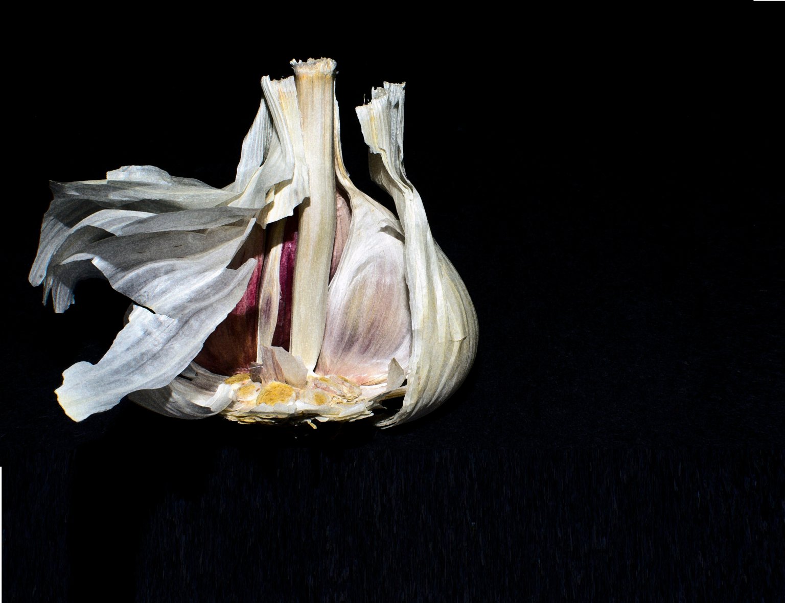 You can taste garlic with your feet
