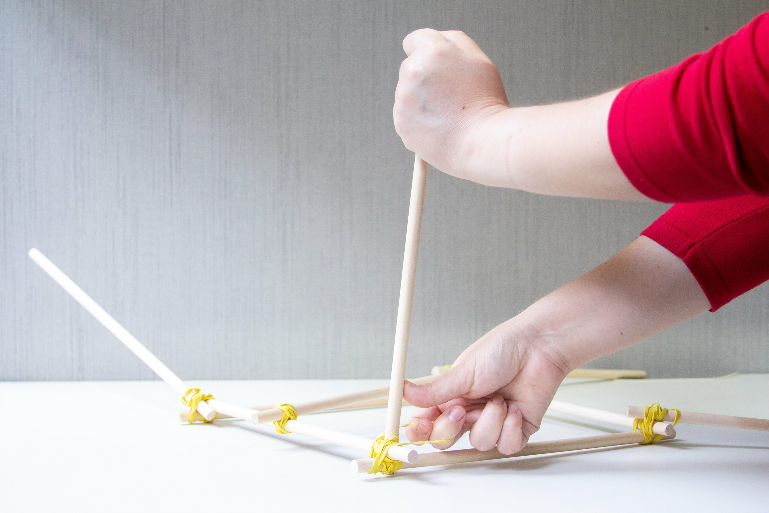 How to build a tabletop catapult