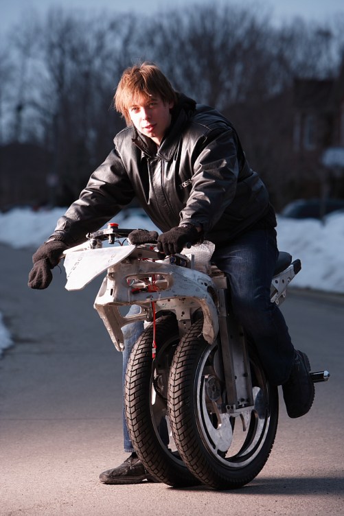 The Zero-Emissions One-Wheeled Motorcycle