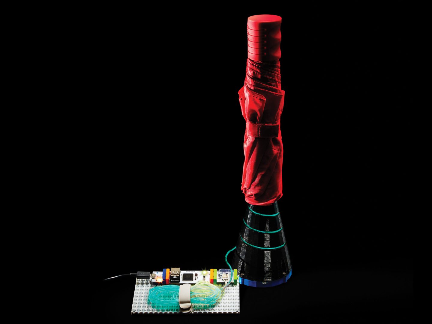 Build An Umbrella Stand That Outsmarts The Rain