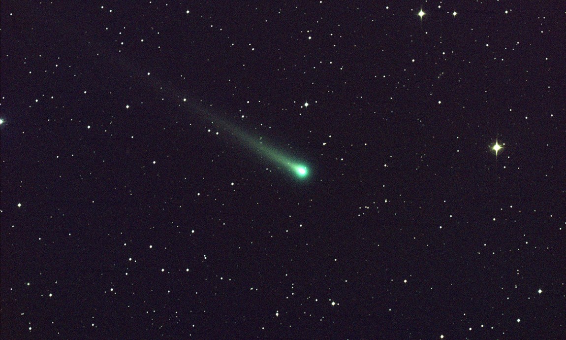 Scientists finally solve the mystery of why comets glow green