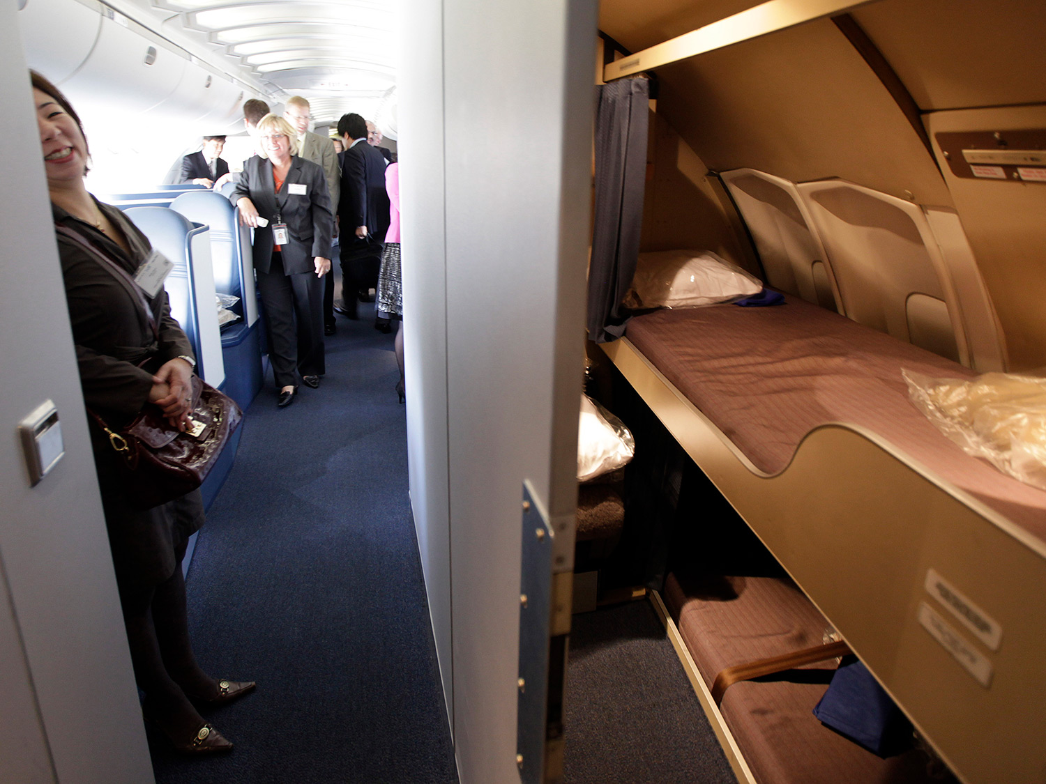 Pilots sleeping in the cockpit could improve airline safety