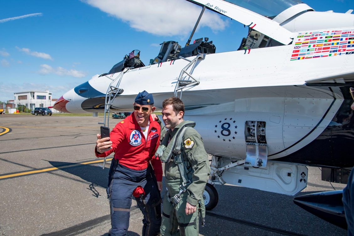 A pilot passed out while flying an F-15 over Oregon. Here’s what ...