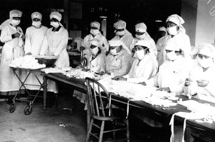 What the 1918 flu pandemic can teach us about COVID-19, in four charts