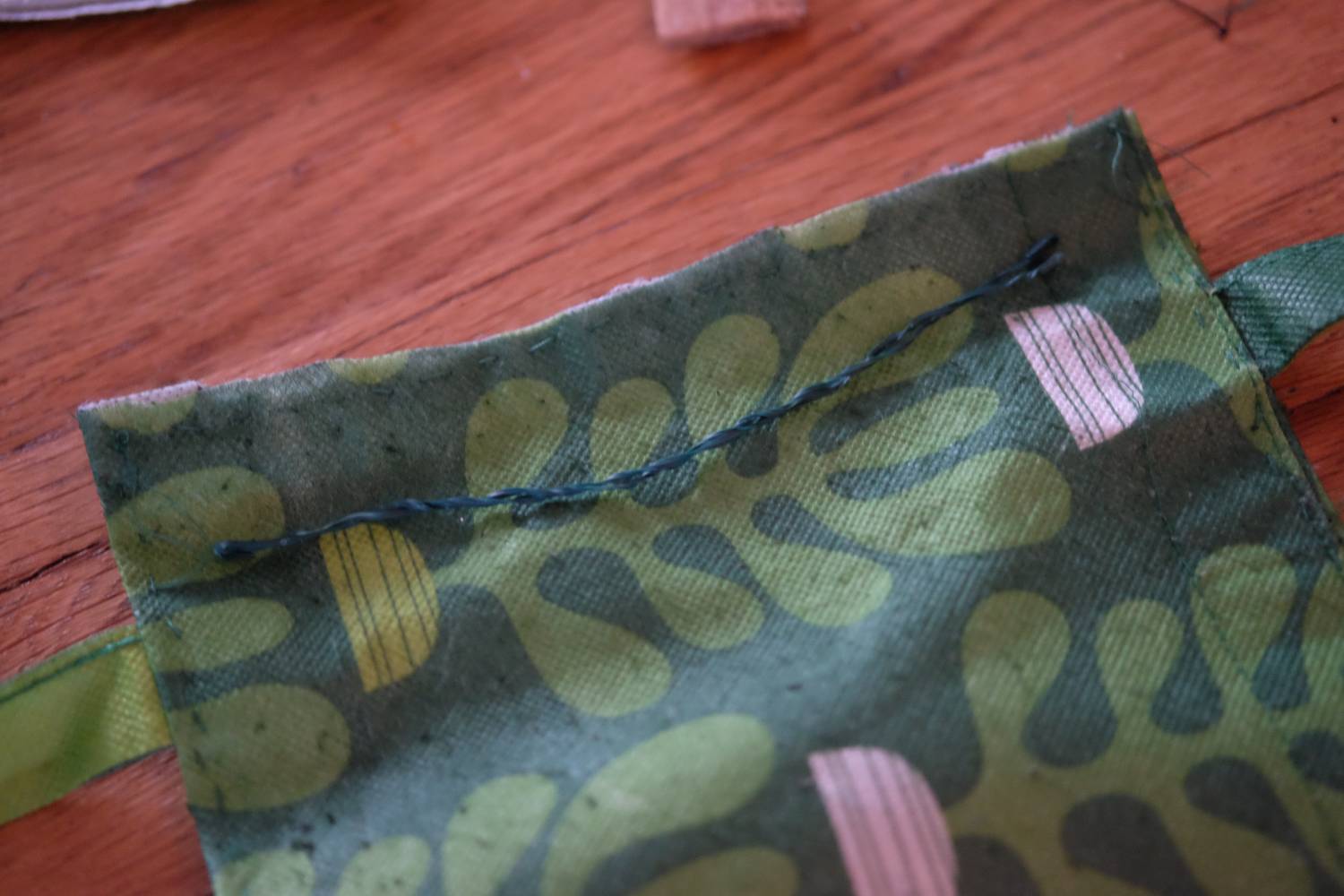 How to make a face mask without a sewing machine | Popular Science