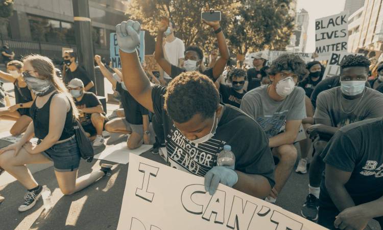 Essential first aid tips for protesters