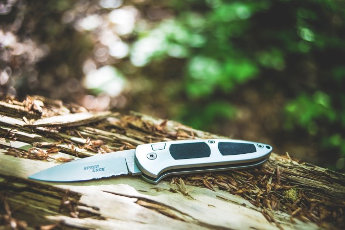 Eight survival knife skills you might need in an emergency