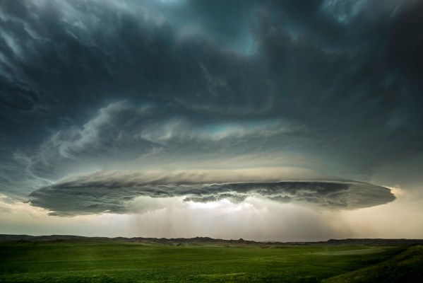 This photographer chases the Midwest’s most dramatic storms. Here are ...