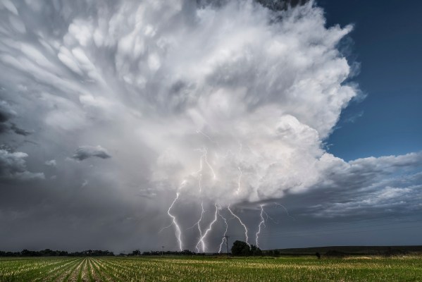 This photographer chases the Midwest’s most dramatic storms. Here are ...