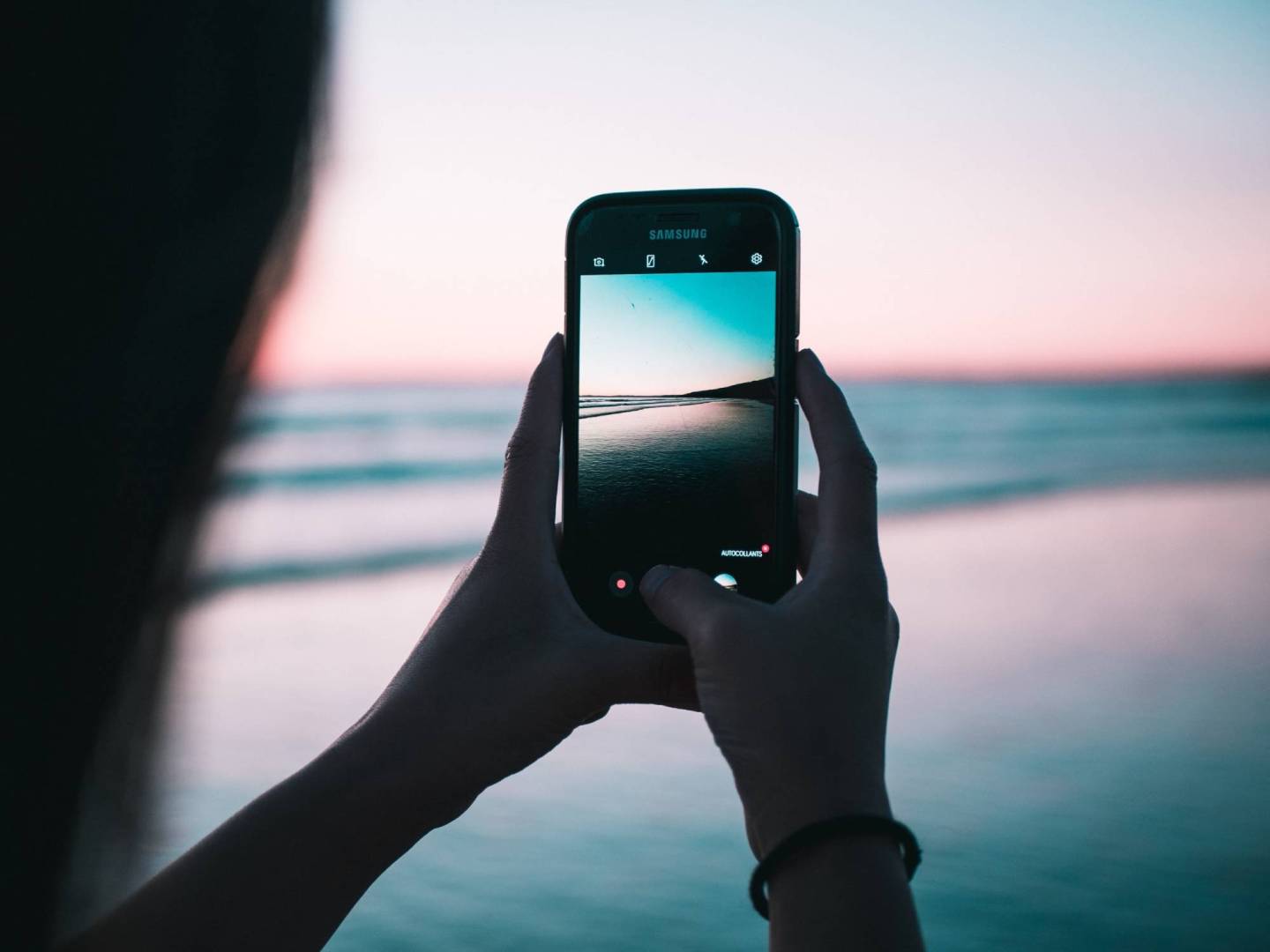 Edit gorgeous photos right on your phone