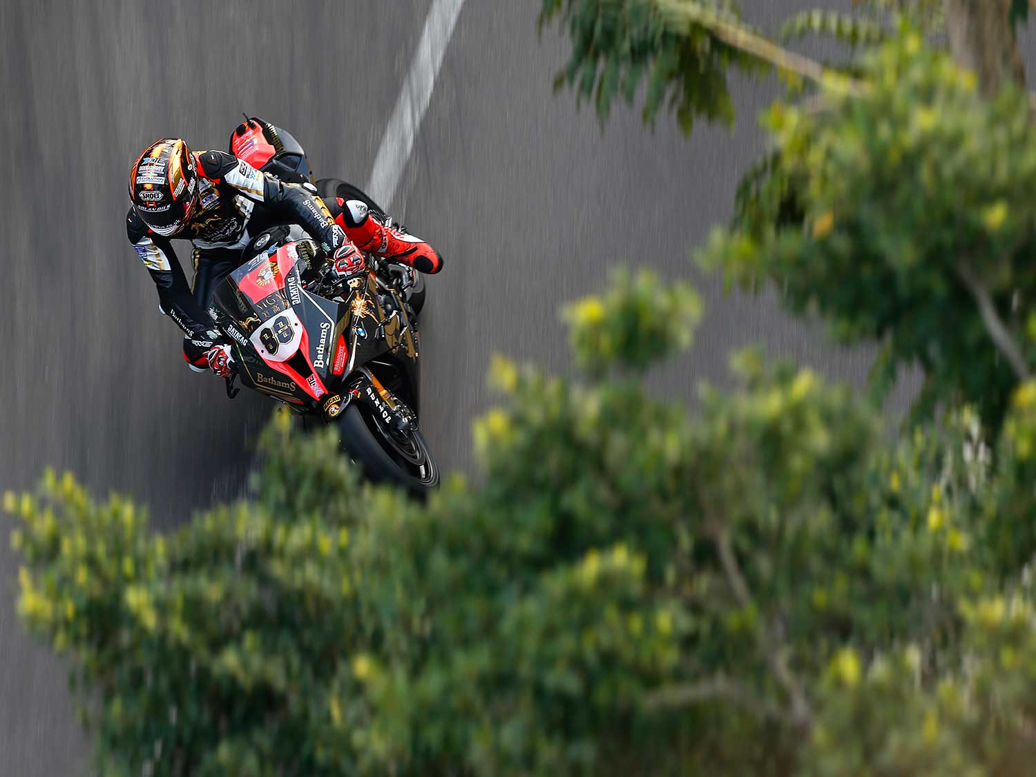 The world’s most thrilling motorcycle race, in photos