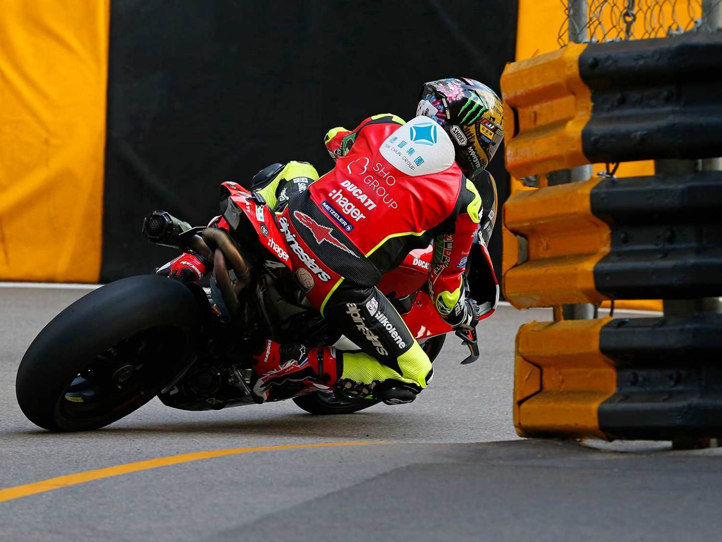 The world’s most thrilling motorcycle race, in photos