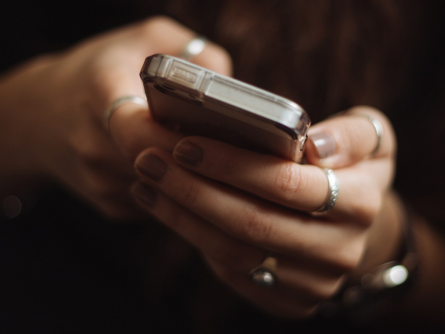 Your guide to keeping your smartphone data safe | Popular Science