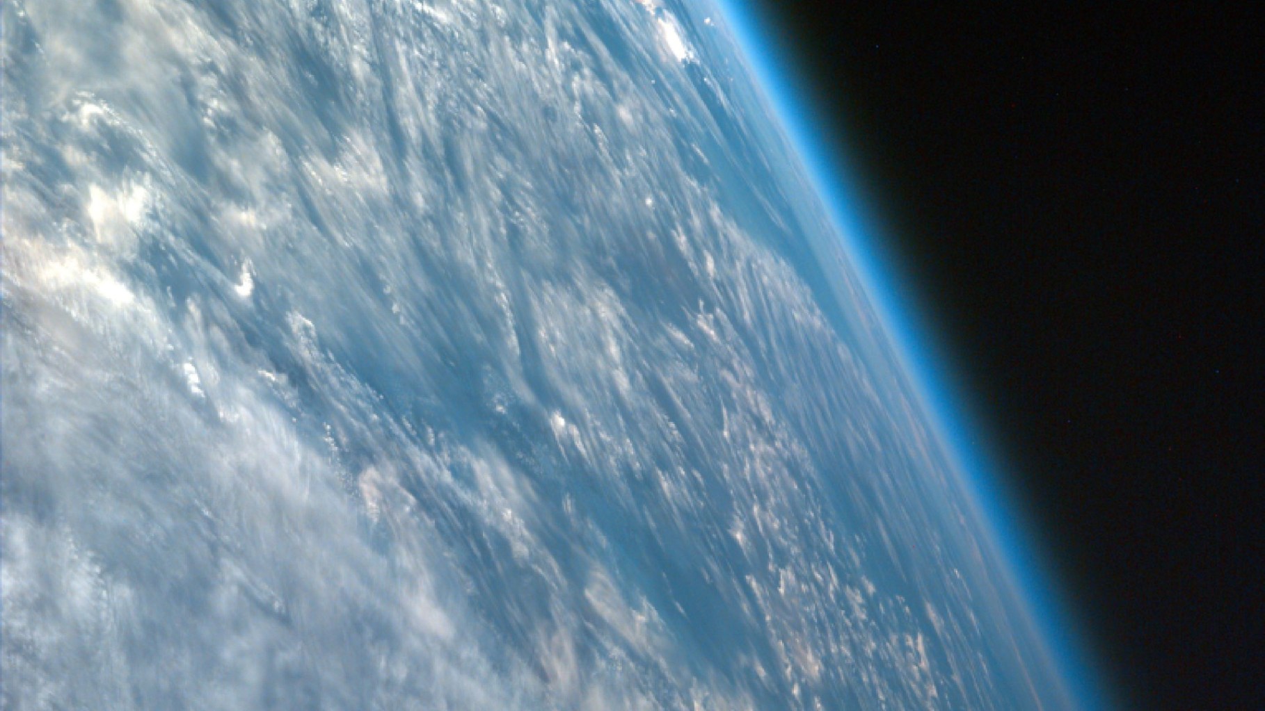 Baked meteorite dust can simulate alien atmospheres | Popular Science