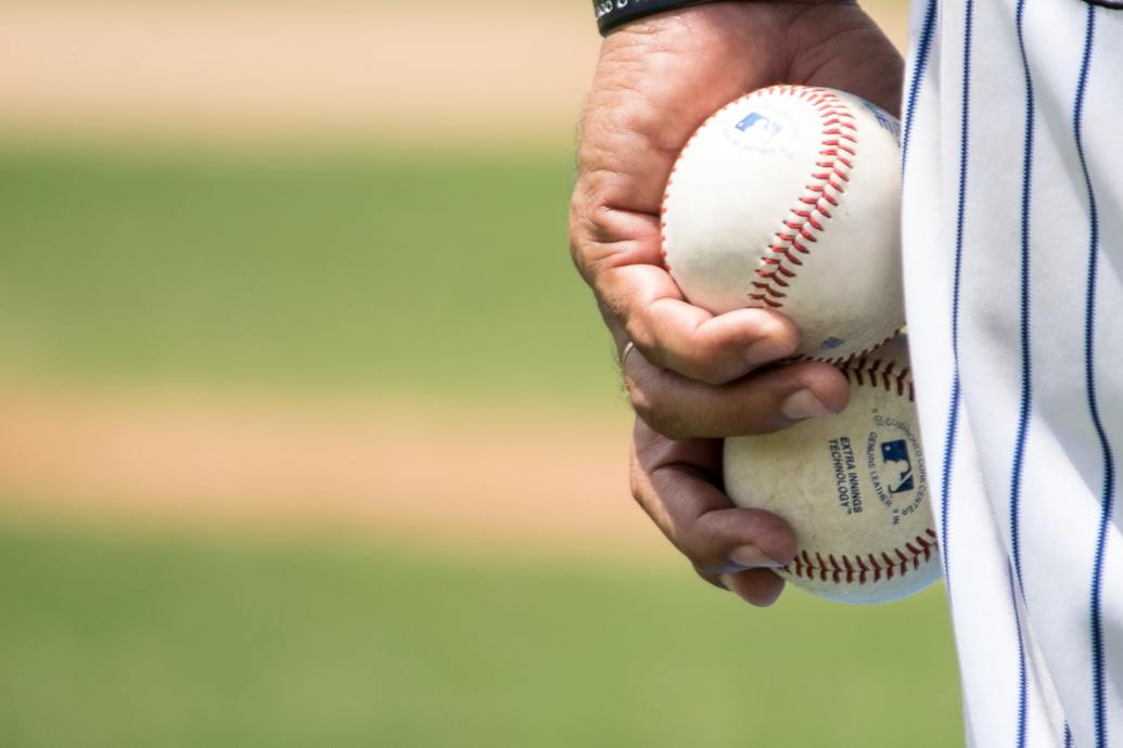 How to throw a football spiral | Popular Science