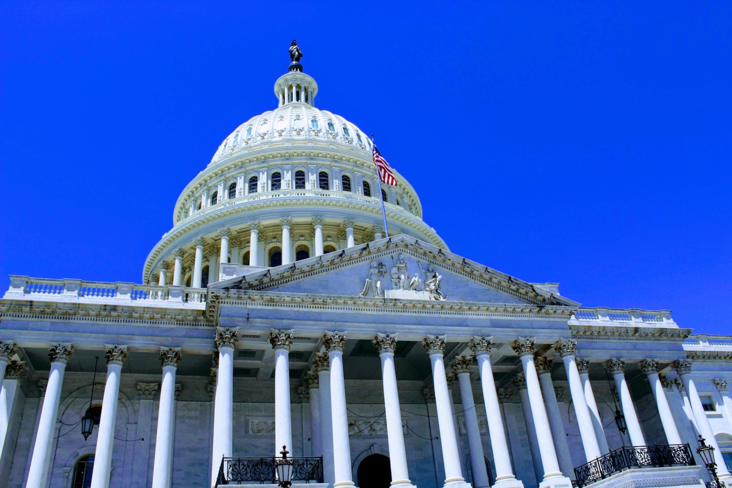 A new Senate report: Federal cybersecurity gets a C- | Popular Science