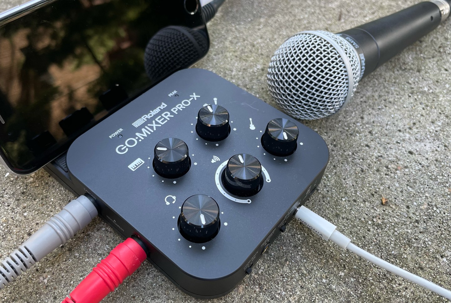 Roland GO:MIXER PRO-X review: A mighty mini mixer | Popular Science