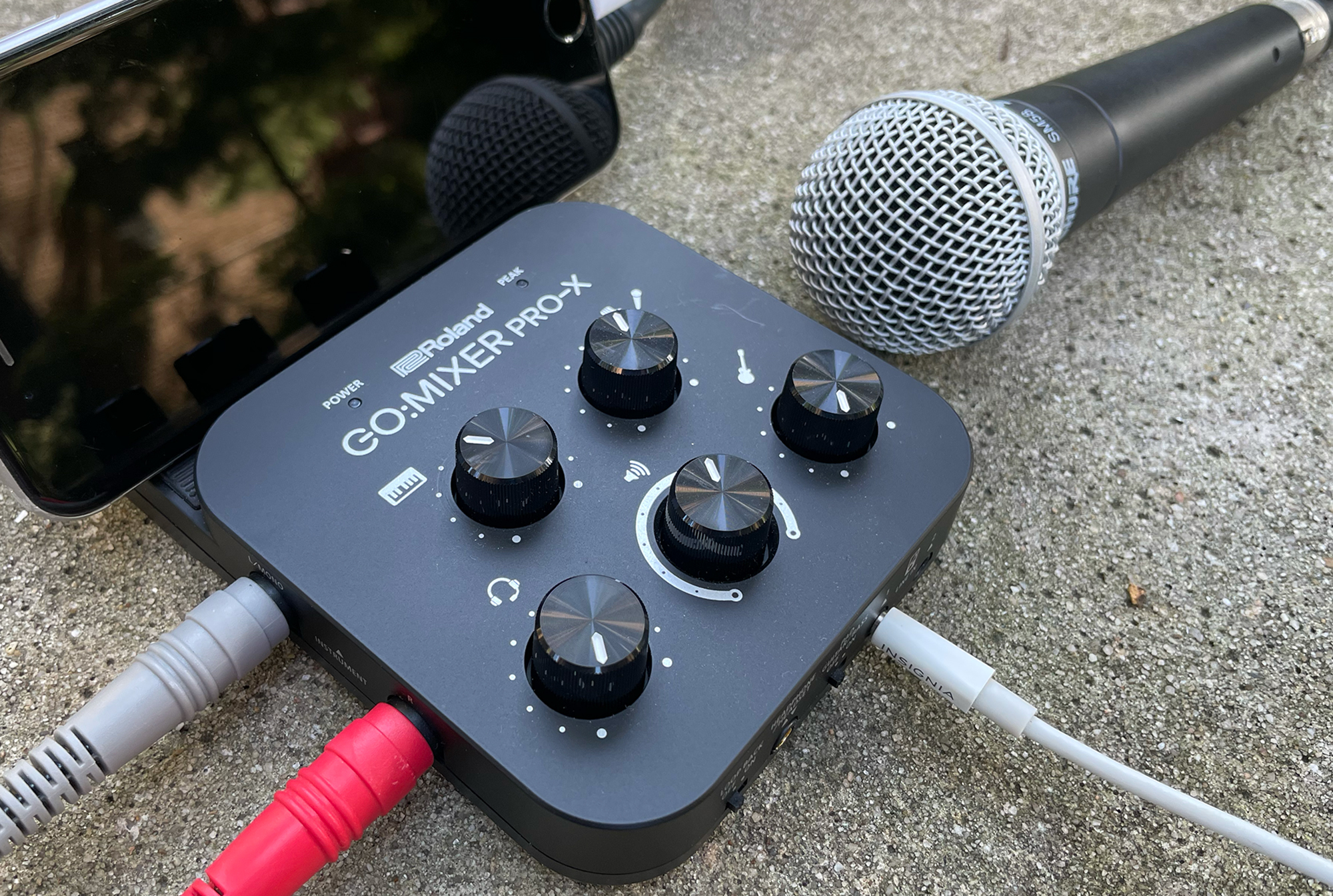 Roland GO:MIXER PRO-X review: A mighty mini mixer | Popular Science