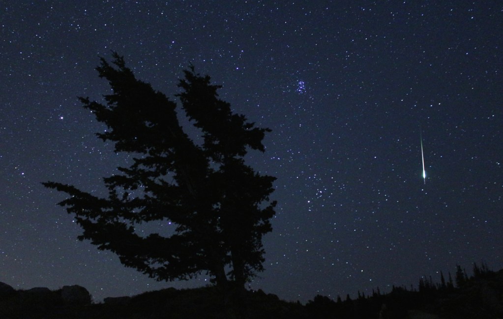Meteor networks can now track falling space debris | Popular Science