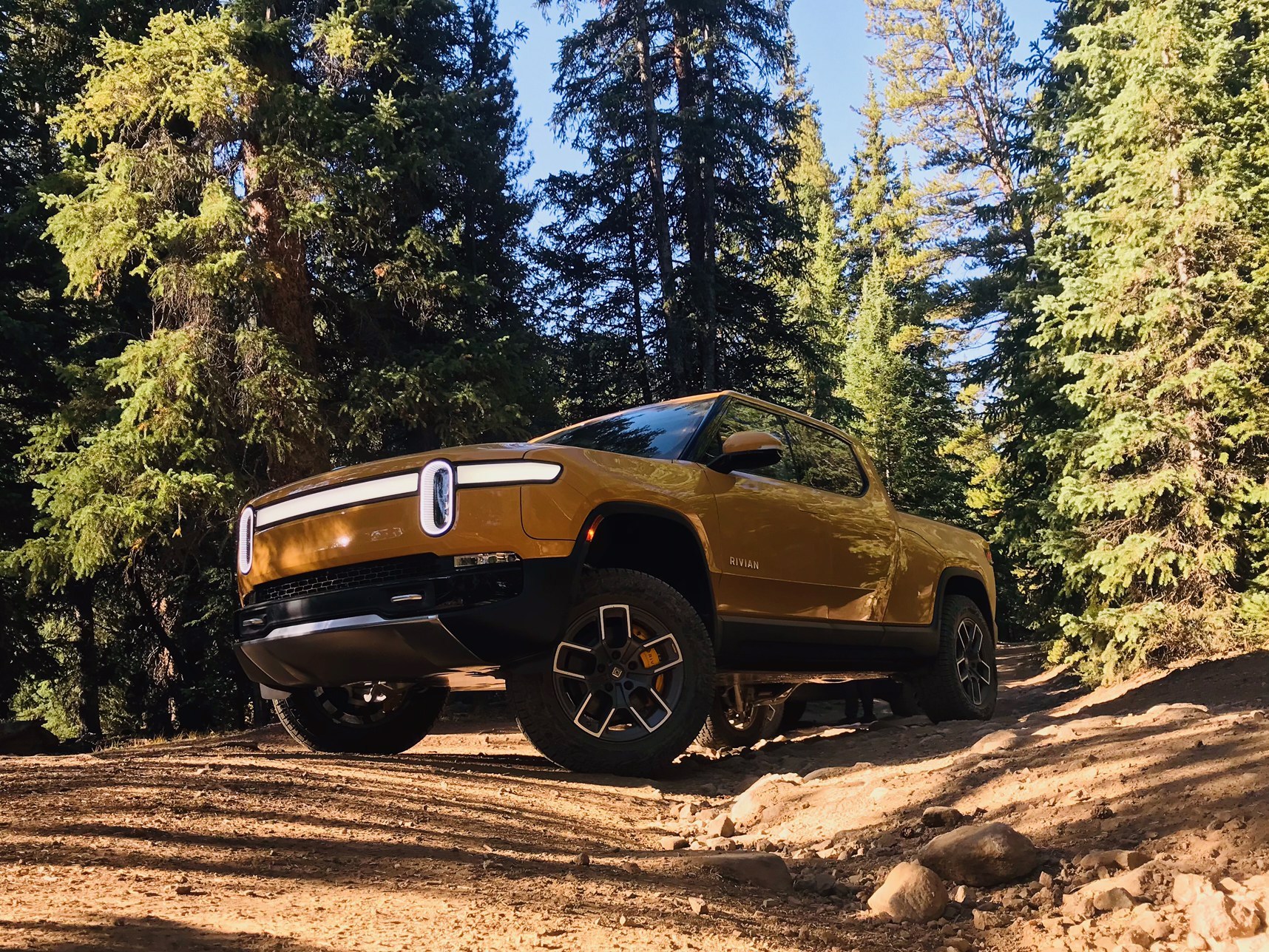 Rivian's R1T: An electric pickup with a supercar's power | Popular Science