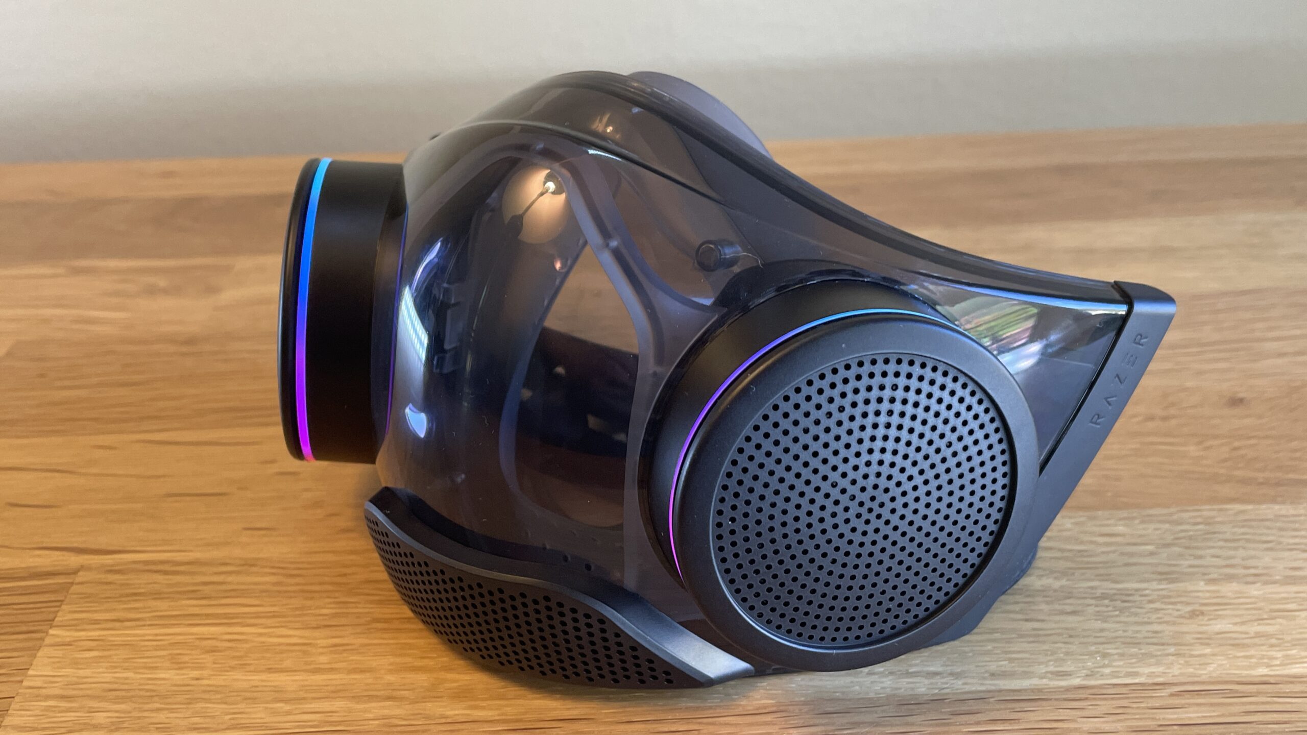 Razer Zephyr Review: A mask out of time | Popular Science