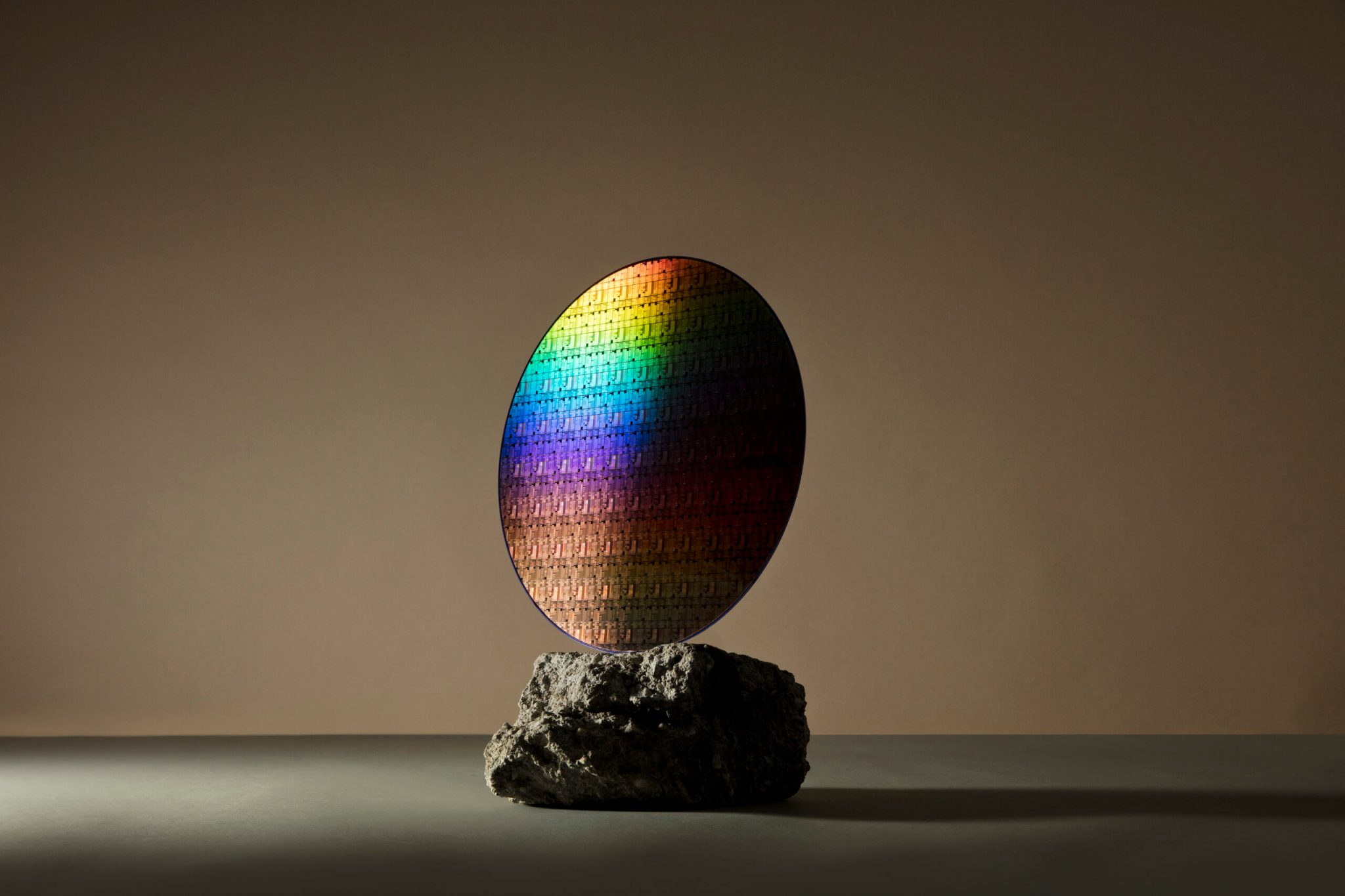 IBM and Samsung's new chip design, explained | Popular Science