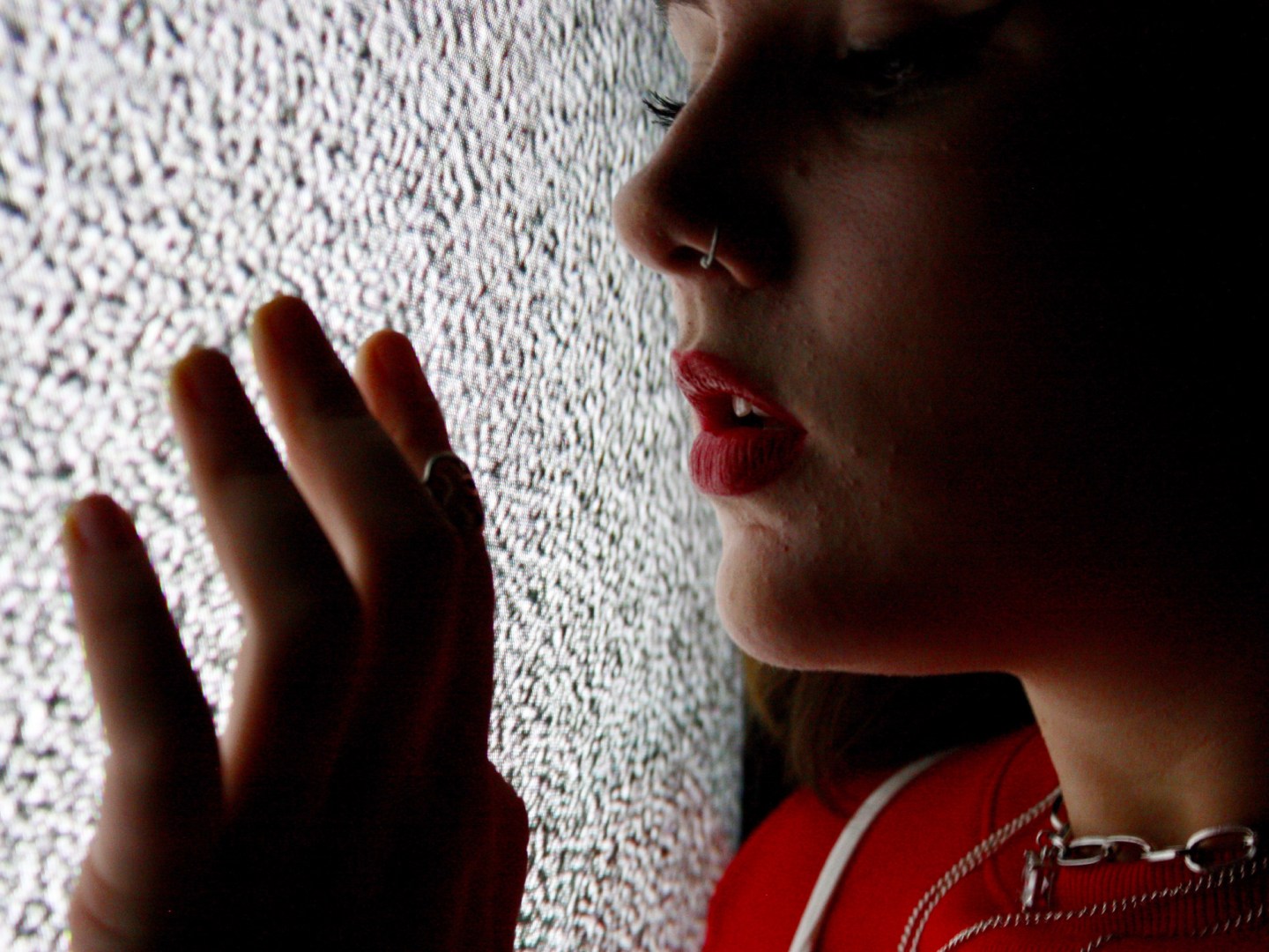 The best way to clean a TV screen | Popular Science