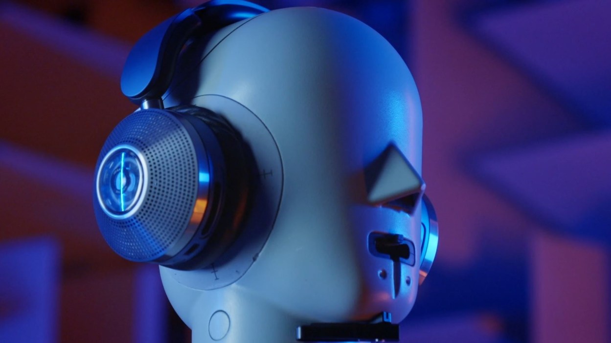 We tried Dyson's new air purifying headphones | Popular Science