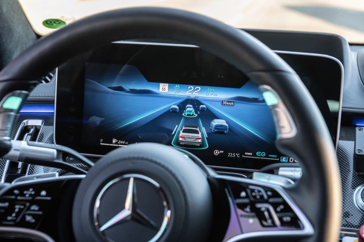 A ride in a self-driving Mercedes, thanks to Drive Pilot | Popular Science