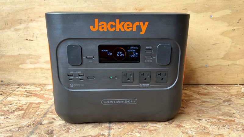 Jackery Explorer 2000 Pro Solar Generator Review | Popular Science