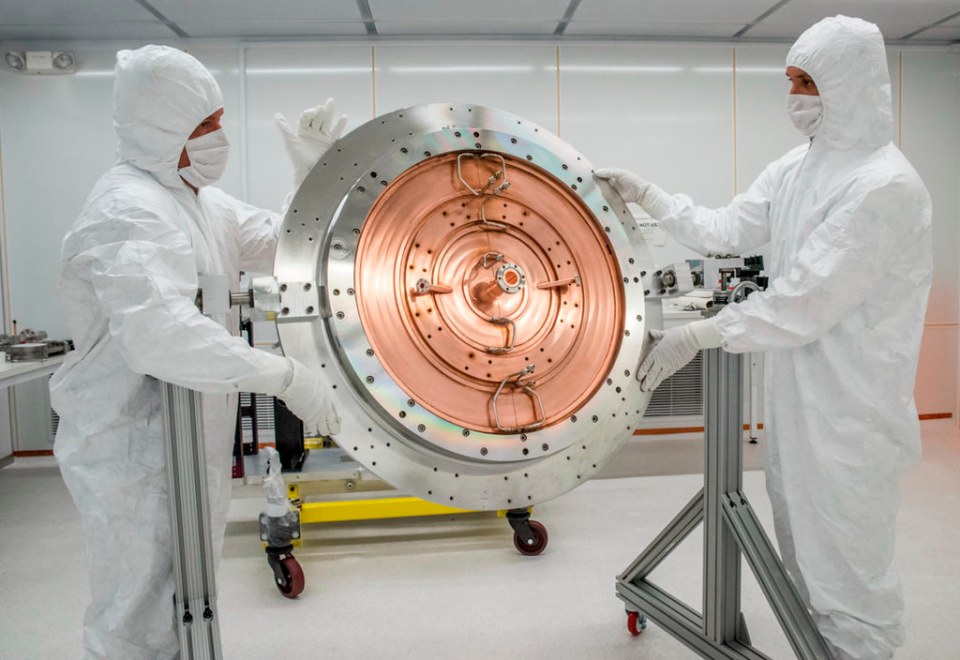 This ultra-cold X-ray beam will take movies of atoms | Popular Science