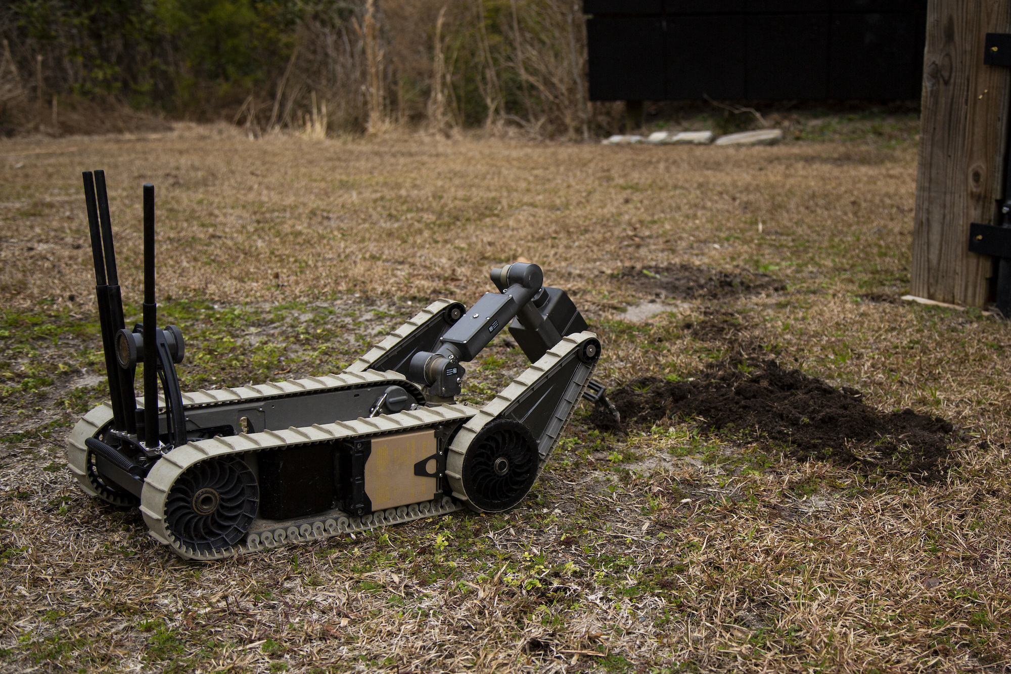 Clearing mines is dangerous, even with a robot | Popular Science